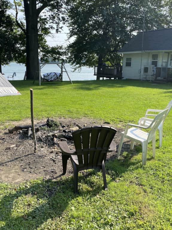 Cottages on Sand Lake