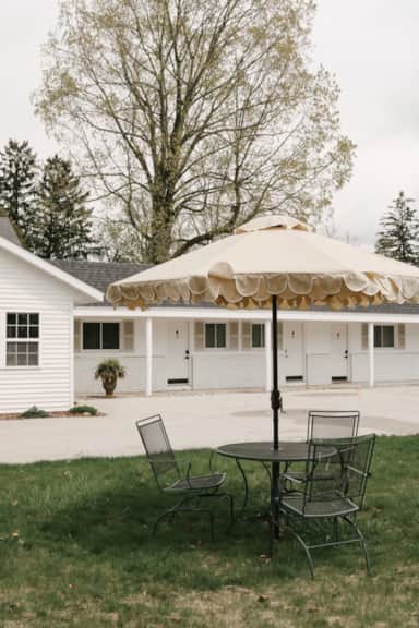 Home [www.themapletreeinn.com]