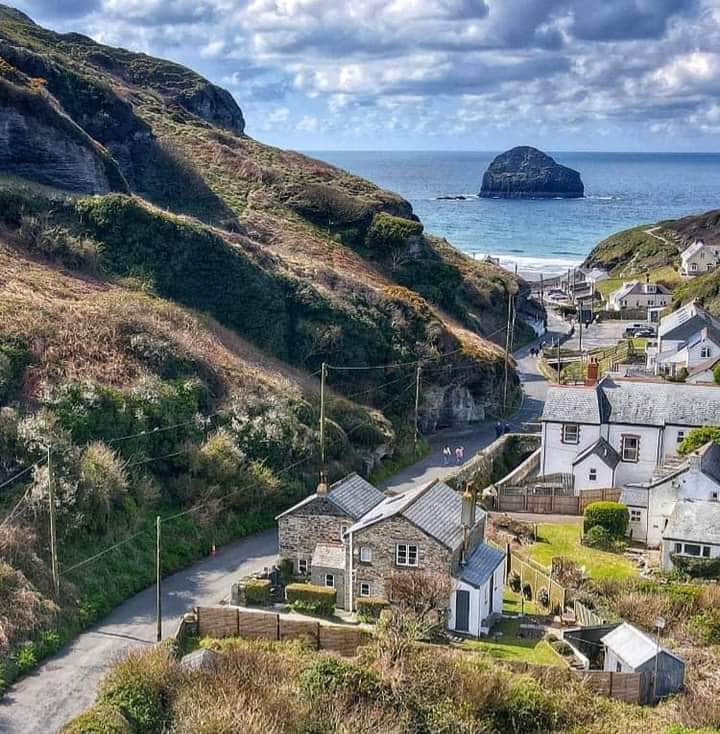 Home [trebarwithescapes.com]