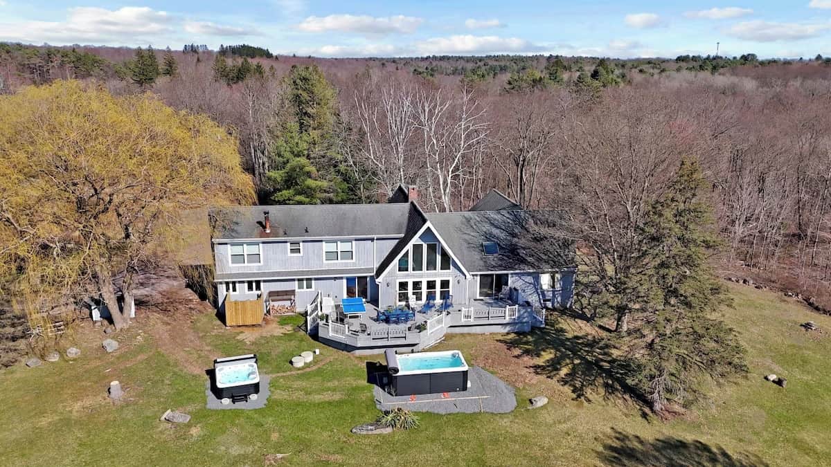 Homestead 2 - Vacation Home in Blakeslee