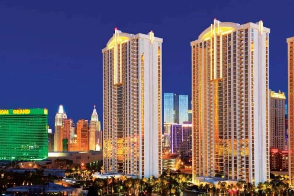 MGM Signature Las Vegas | Luxury Suites & Exclusive Amenities.