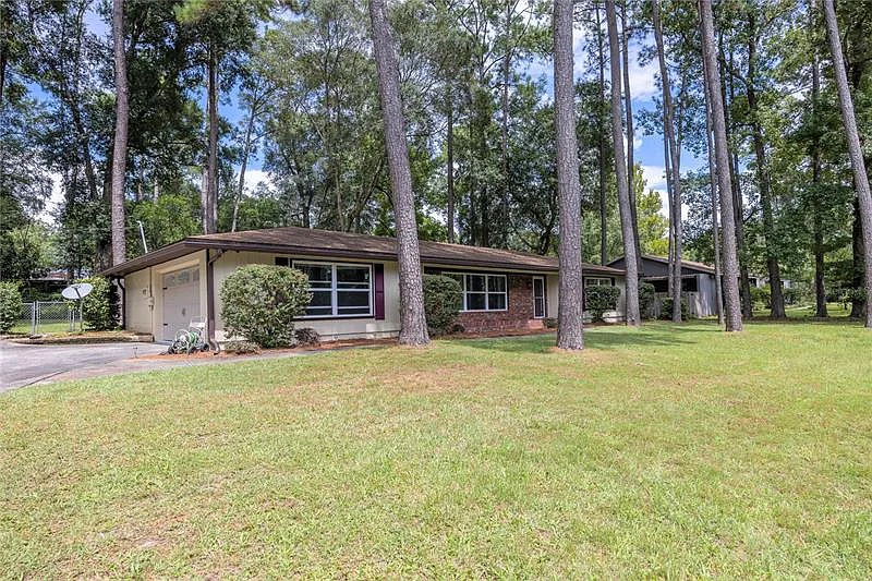 Gator Ranch House 1.5 Miles From Stadium - Clean! - Gainesville, FL