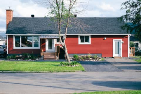 Murdoch Beach House - Fireplace and Sauna - Vacation Home in Murdochville