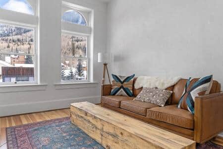 Lawless Rico: Enterprise Suite - Apartment in Rico