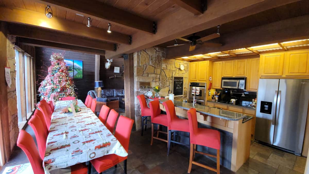 Home [wichitamountainslodge.com]