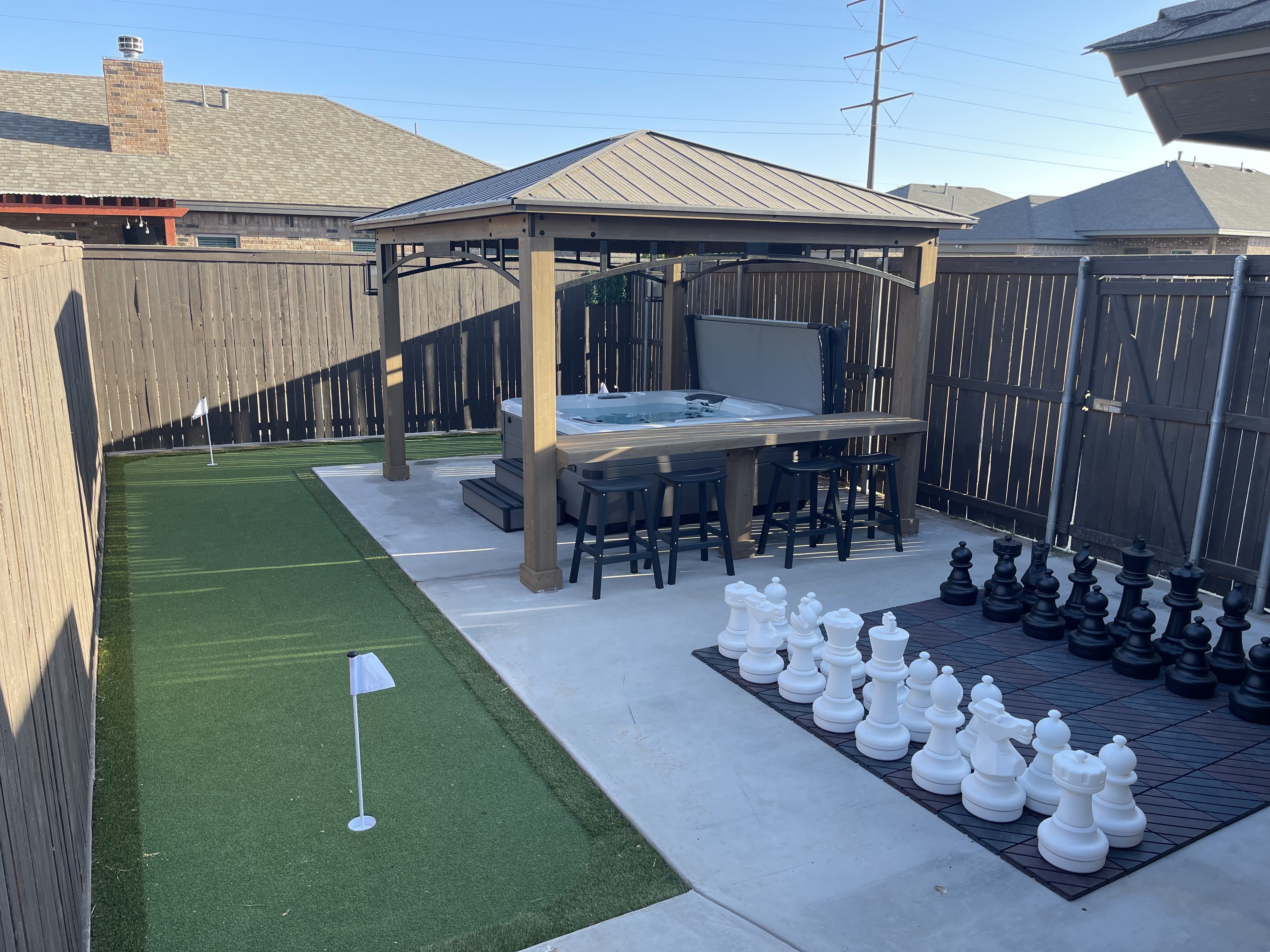 Spark Getaways: The Distinguished Buffalo - Lubbock, TX
