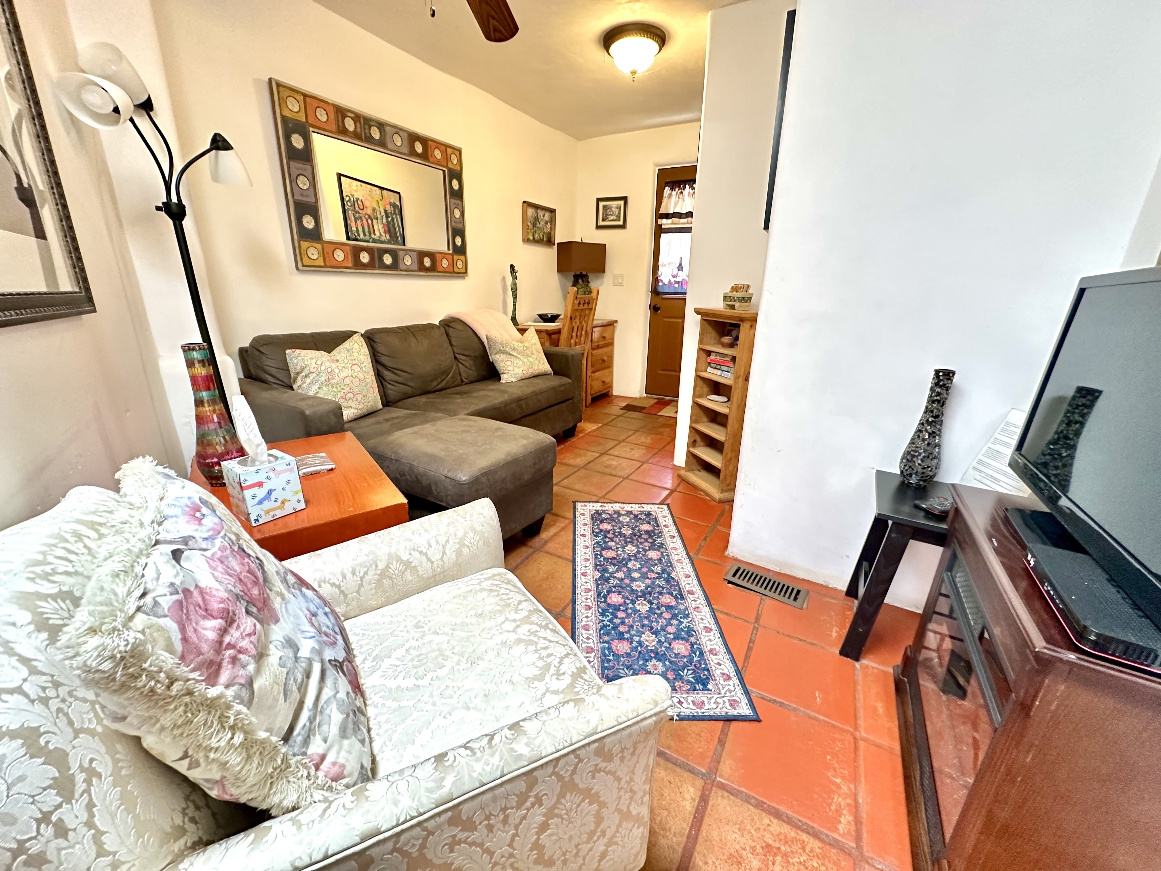 Casita J - 2 Bed, 2 Bath - Santa Fe, NM