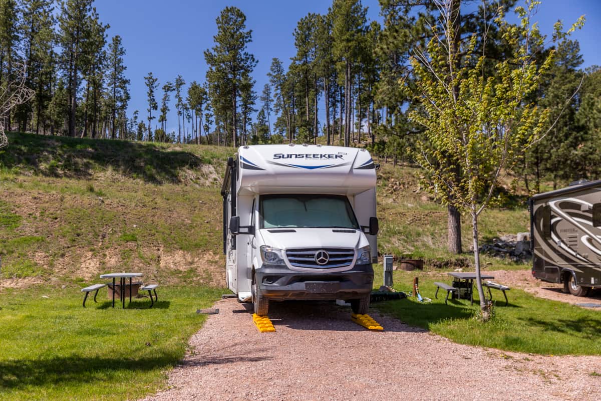 RV22 - Mt. Rushmore RV Camping in Hill City - Camping in West Pennington