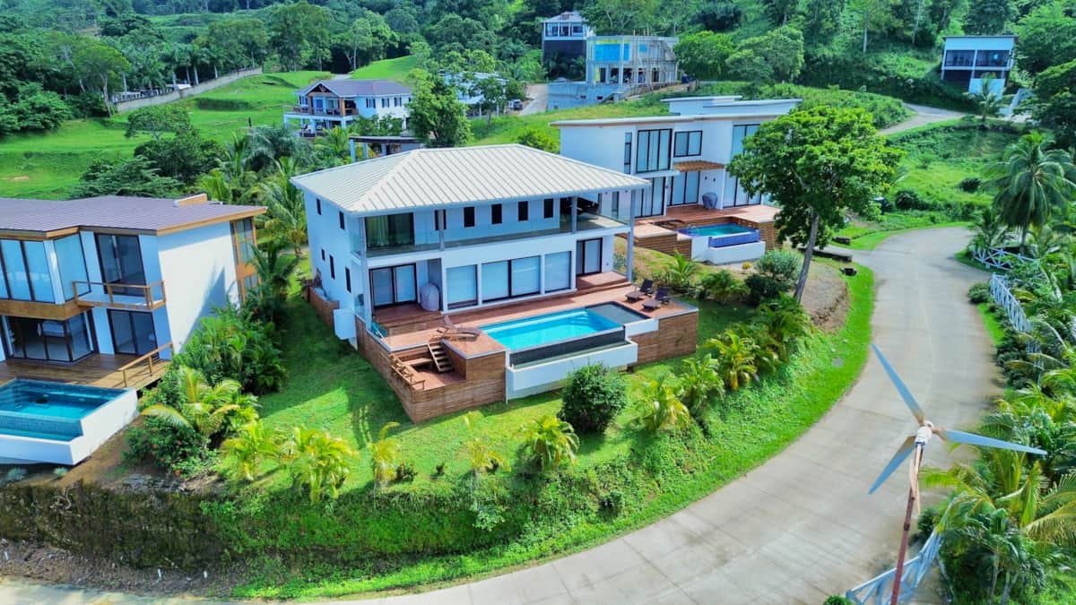 Pangea Beach Villas @ Big Bight - Vacation Home in Roatán