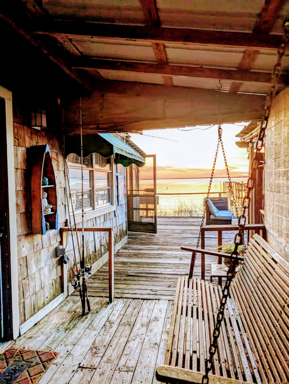 The Ataraxis · Romantic Waterfront Cabin on the lake - Cabin in Seville