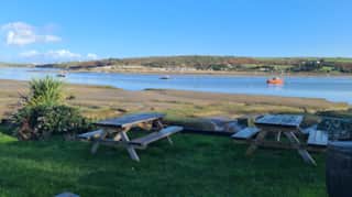 Home [teifiwatersidehotel.lodgify.com]