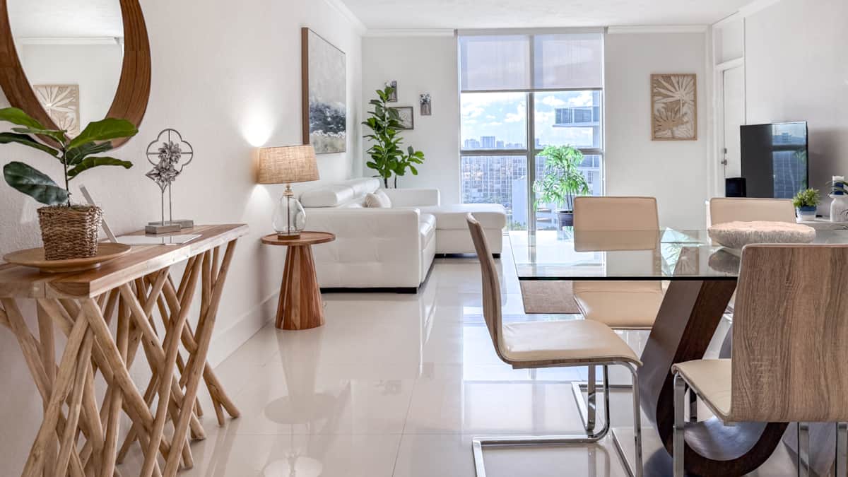 THE TIDES - 14th Floor (W) - 2 bedrooms - Apartment in Hollywood
