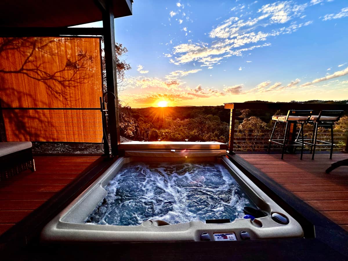 Grantham House Cozy Hill Country Stay - Cabin in Bexar County