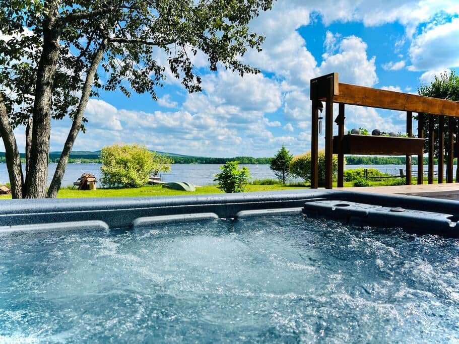 Superb log cabin *Spa* *Waterfront* - Cabin in Weedon