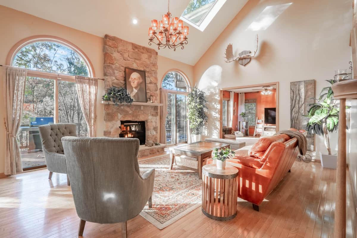 Summit Lakeside | Poconos Lakehouse Rentals