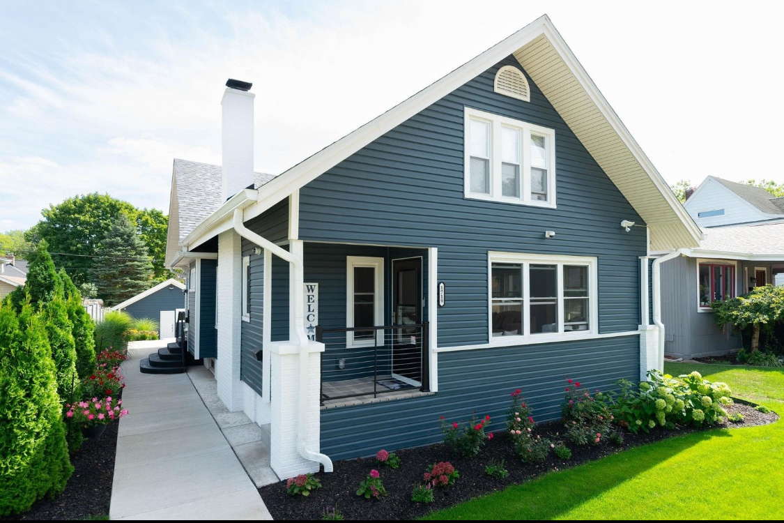Rockford 2bd W/ Ev Charger, Patio & Fast Wifi - Rockford, IL