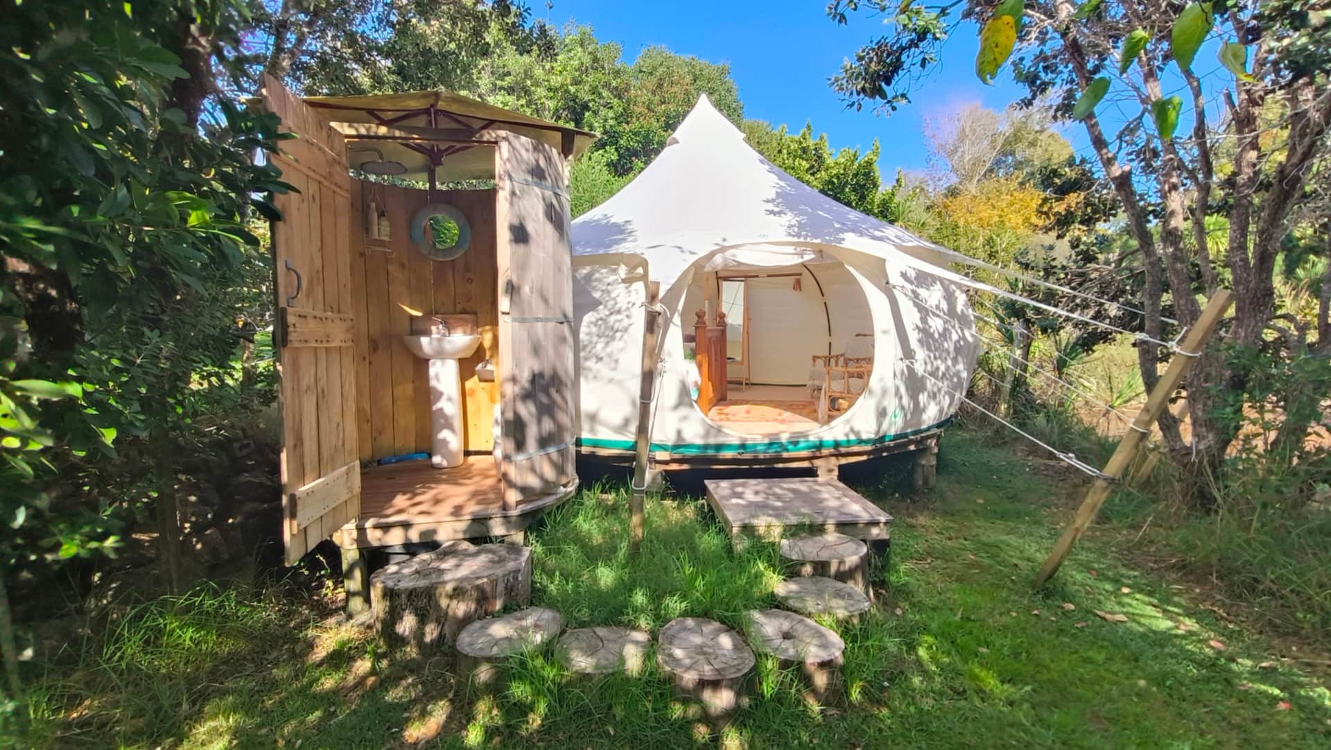 Fossil Bay Lodge - Waiheke Island's Top Glamping Destination
