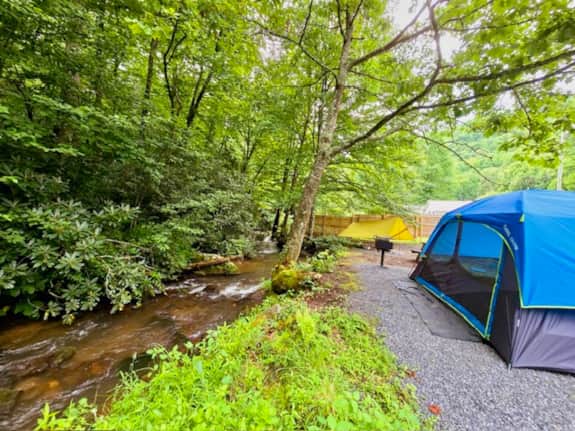 Creekside site - Camping in Cherokee