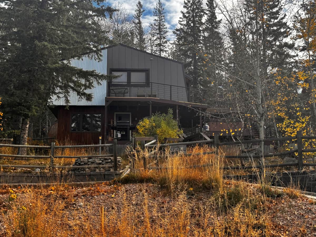 Scenic View Lodge at Terry Peak - Vacation Home in Lead