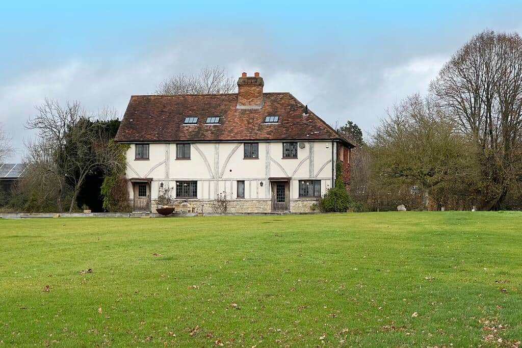 Garden Of Eden: Large Farmhouse & Grounds, Kent - Vacation Home in ...