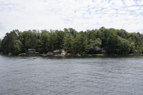 Shaunie's Resort - Cabin in Spooner