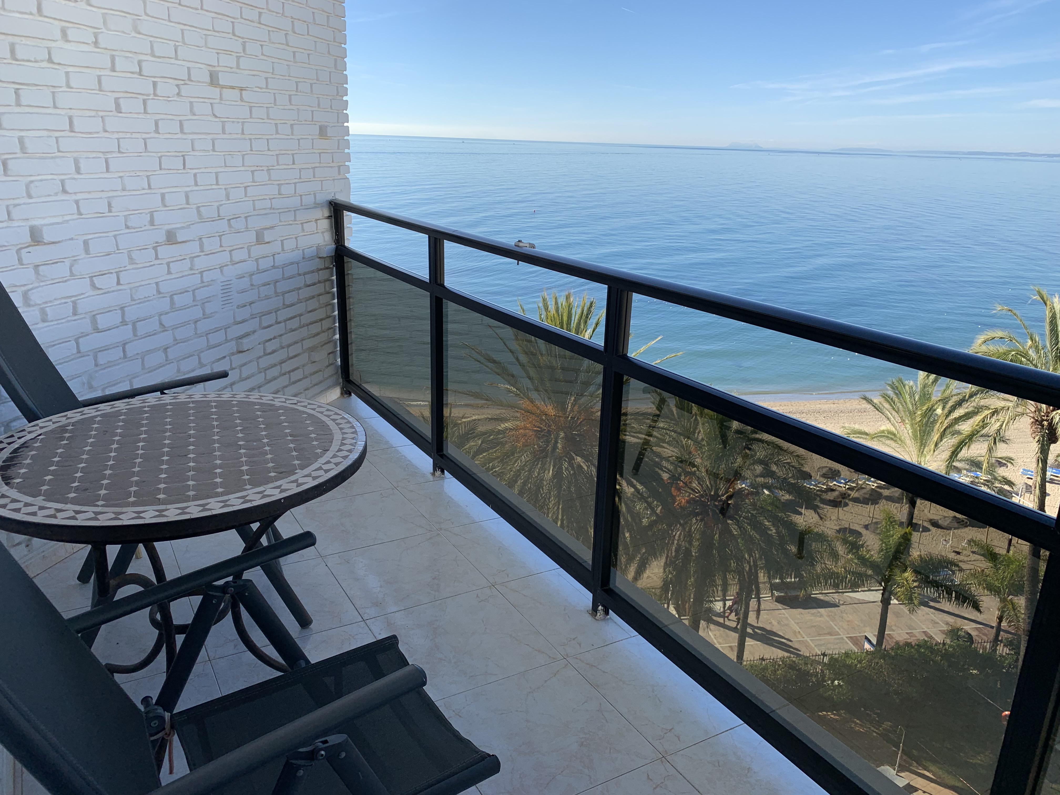 0. 0 Skol Studios - Marbella
