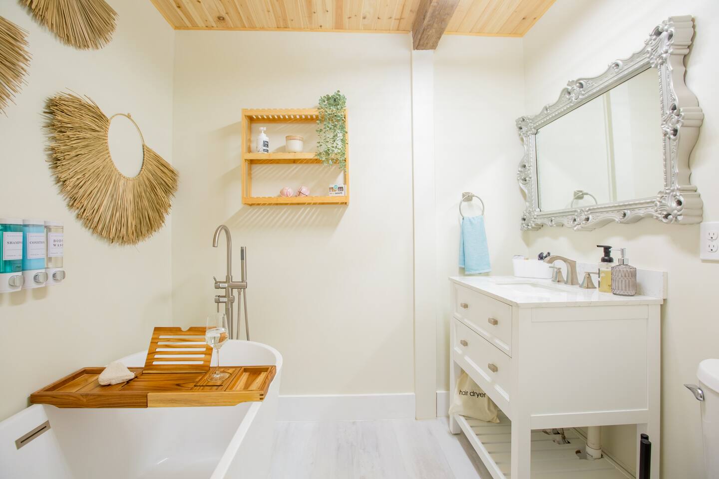 Southern Comfort Near Wfu, Hospitals & Top Spots - Winston-Salem, NC