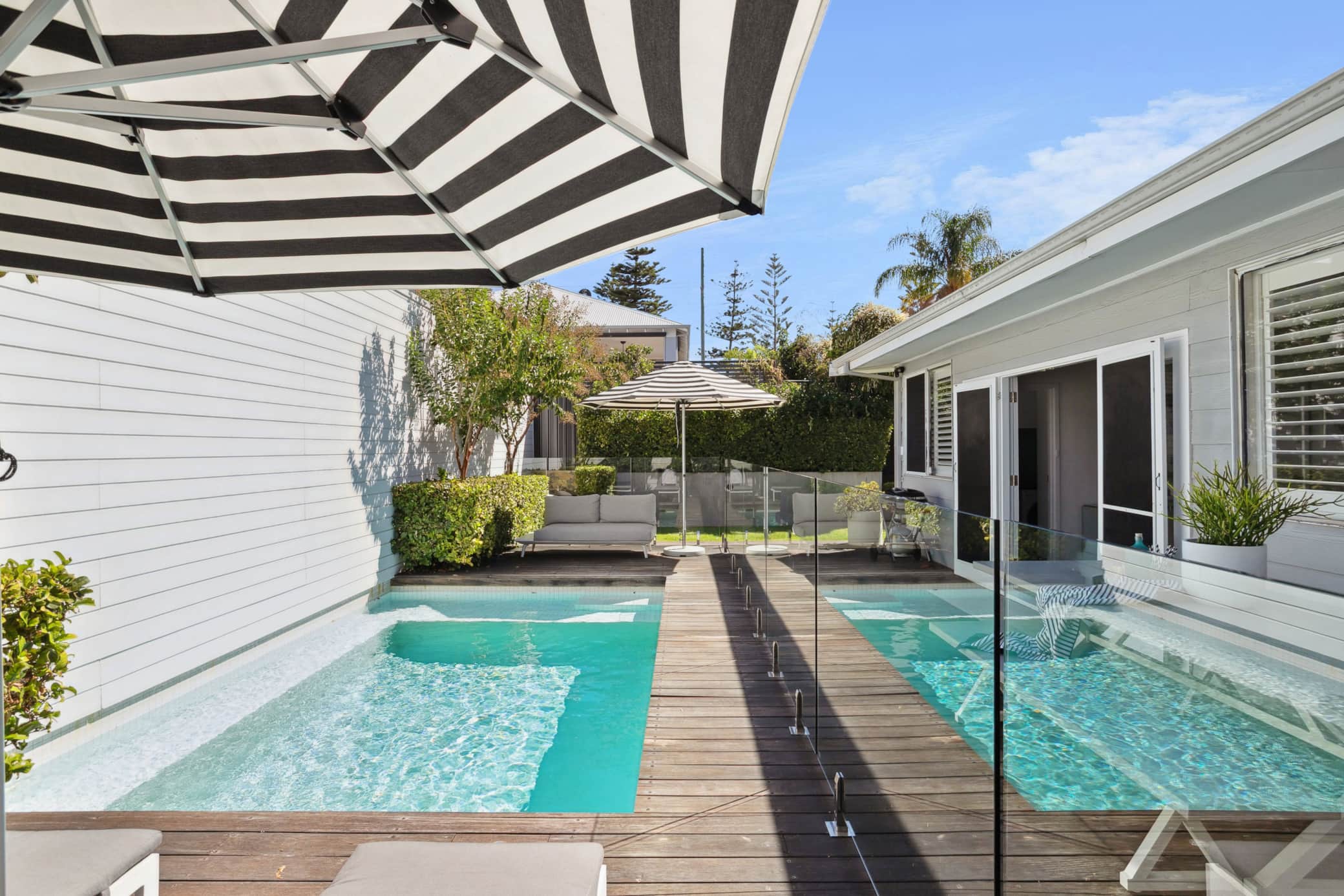 The Cottesloe Beach House - Pool + 5min to beach - Vacation Home in ...