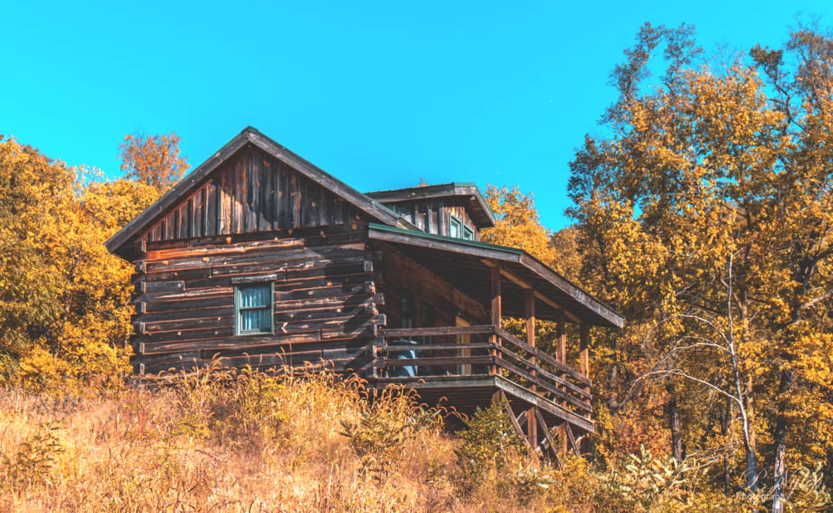 Rustic River Cabin 4 - Cabin in Savanna