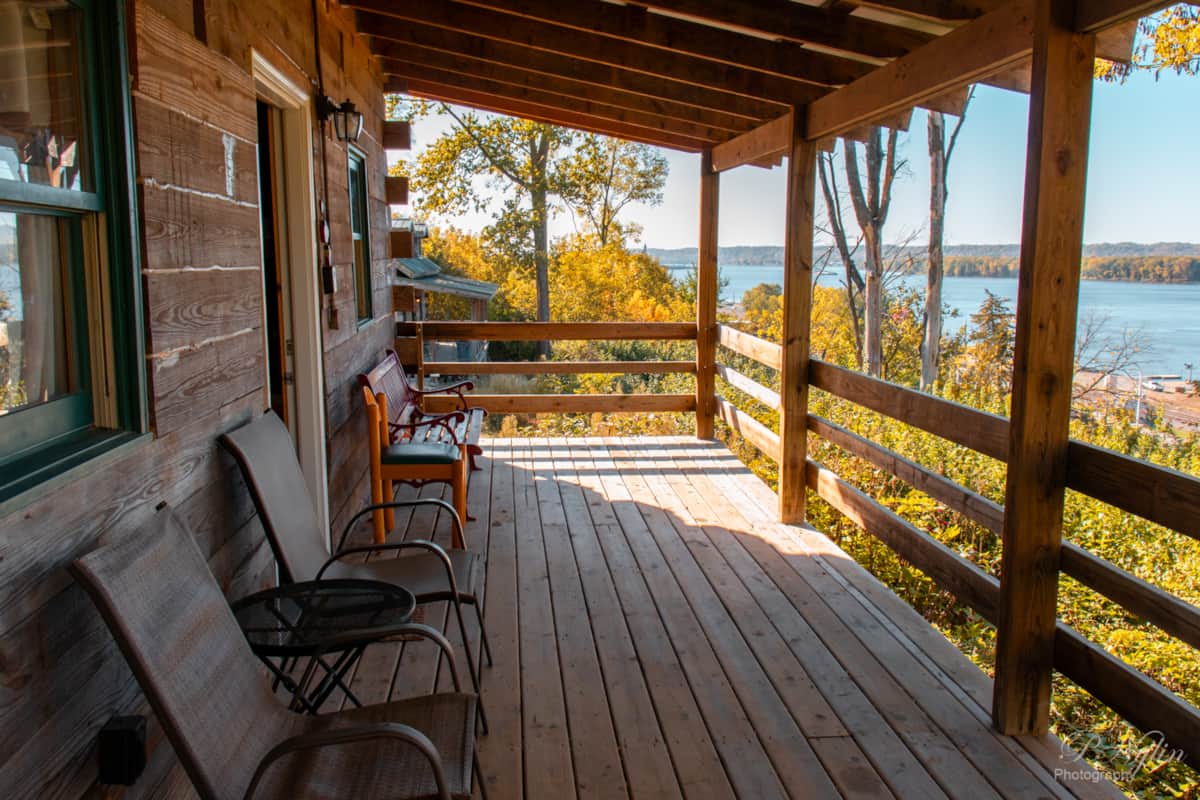 Rustic River Cabin 3 - Cabin in Savanna