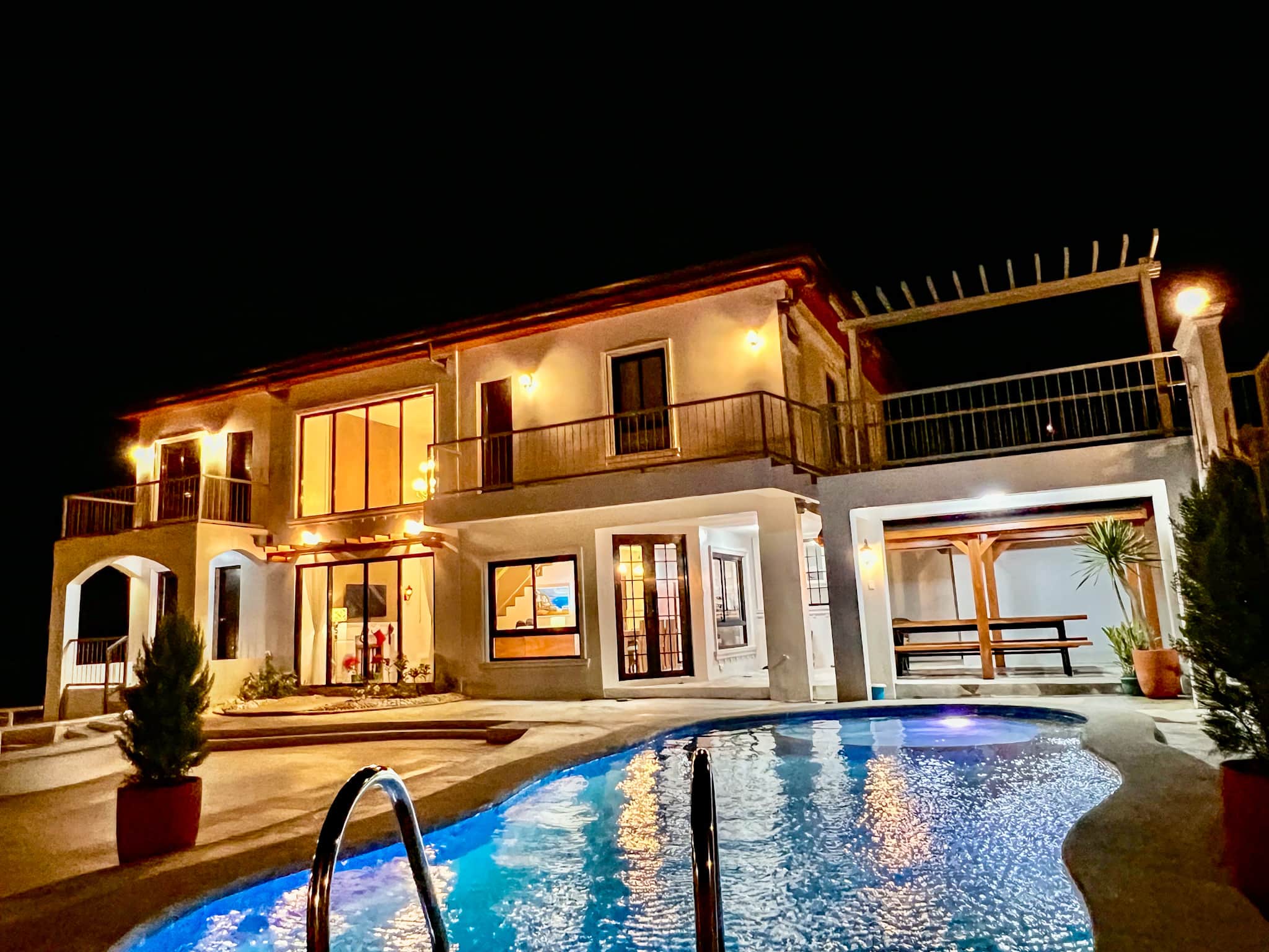 Samantha de Taal - Vacation Home in Lemery