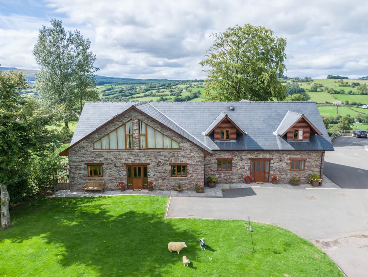 Crai Valley Eco Lodges - Vacation Home in Brecon