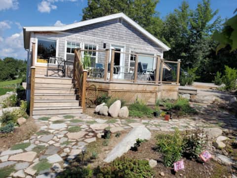 Rose Cottage - Vacation Home in Queensland