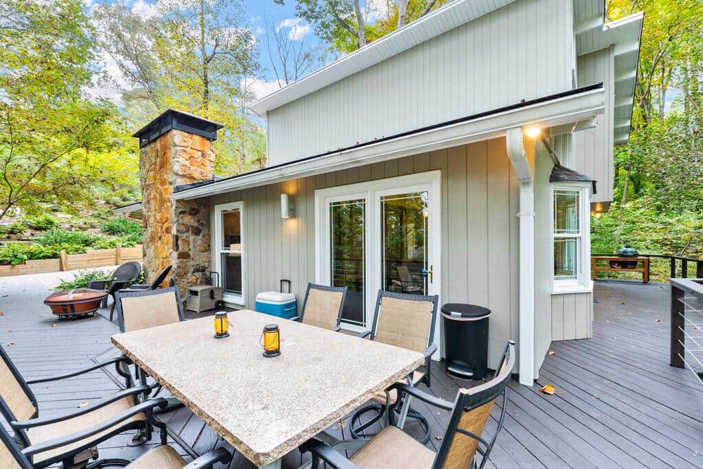 Luxury Escape on Lake Lanier - Vacation Home in Hall County