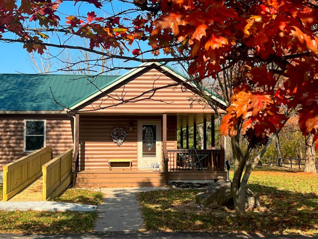 Binion Lodge at Beaver Lake