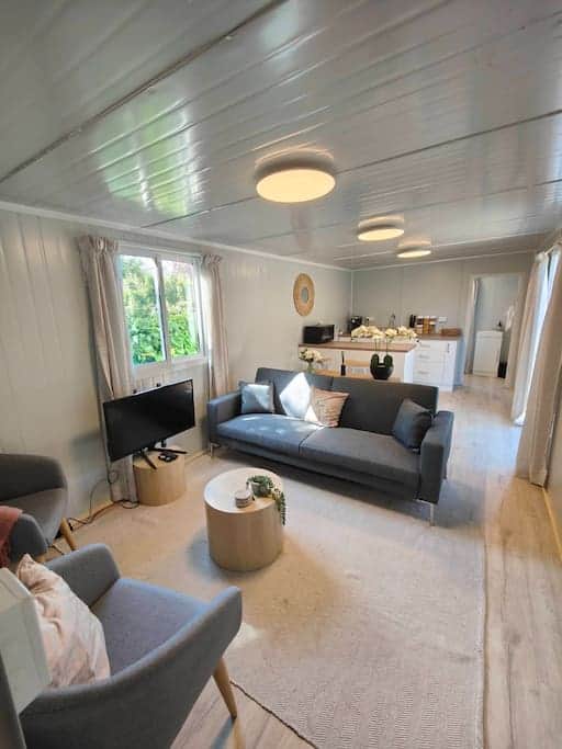 Beautiful 30m2 tiny home! - Vacation Home in Christchurch