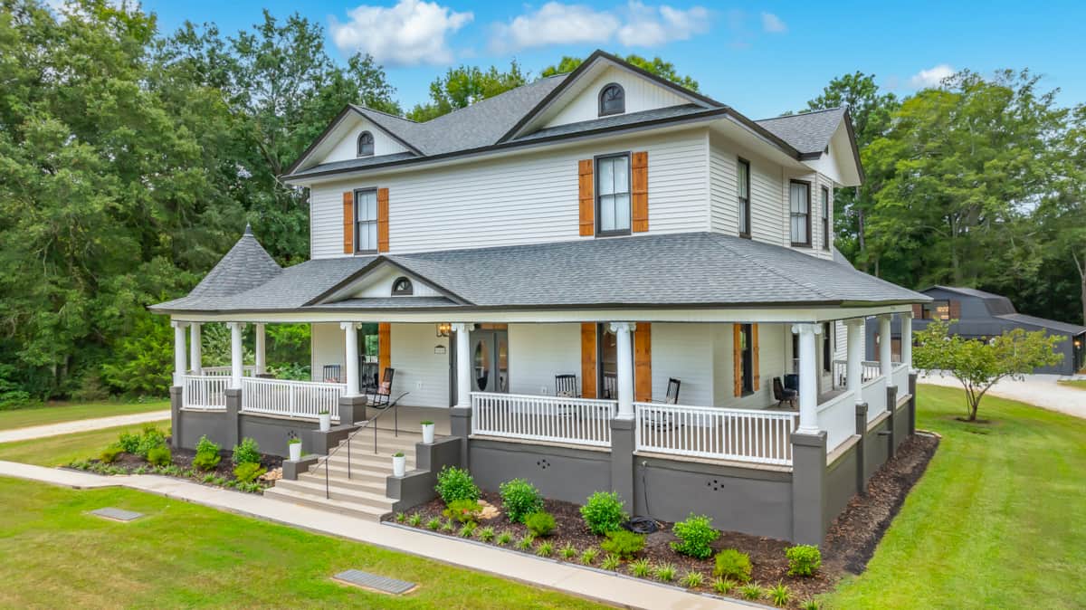 Victorian mini mansion family stays, elopements & more! - Vacation Home ...