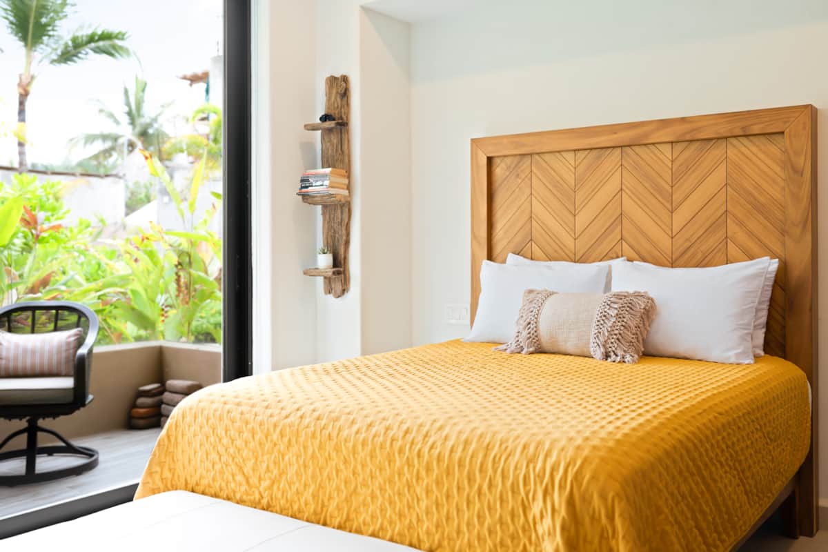 Casa Armada: Beachfront Condo w/ Garden Views and Pool - Apartment in ...