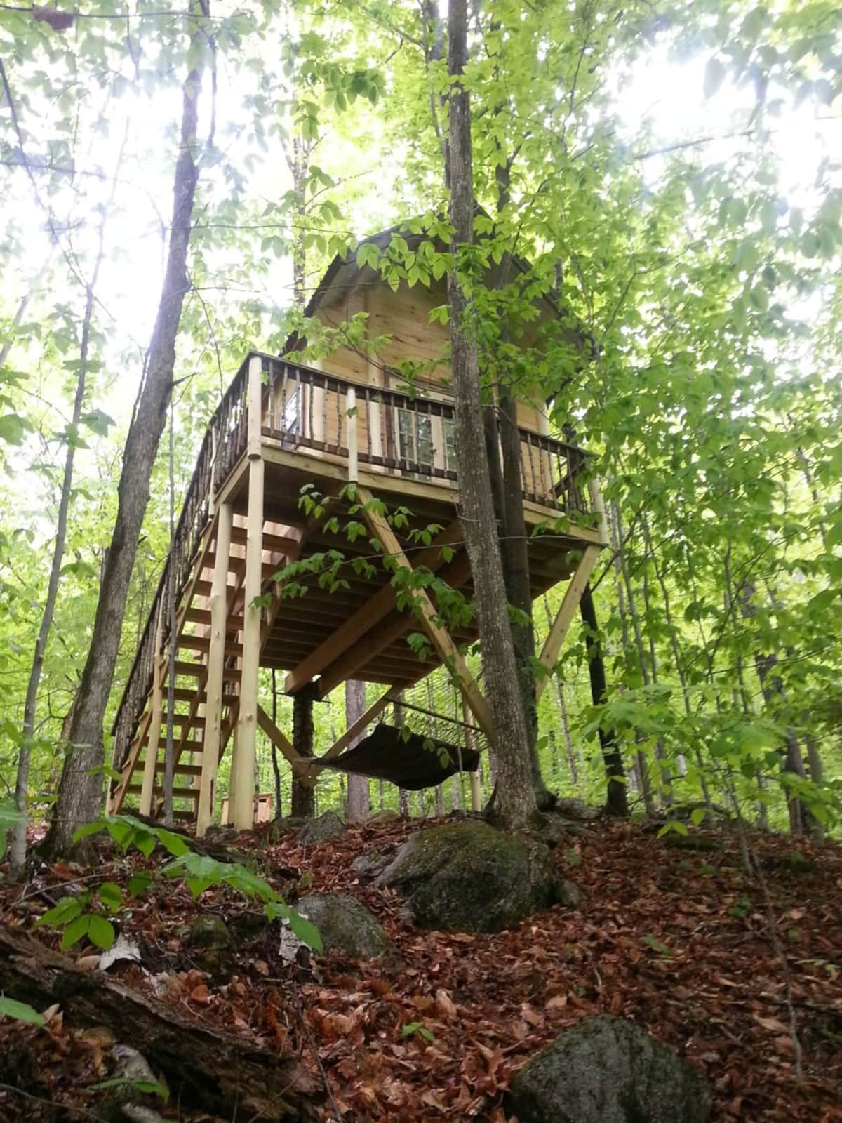 Maine Woods Treehouse-The Birdie - Cabin in Stoneham