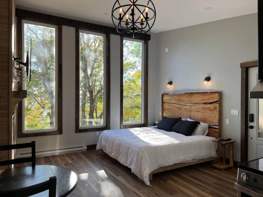 #5 Alex's Treehouse at Valley View Chalets - Cabin in Inverness County