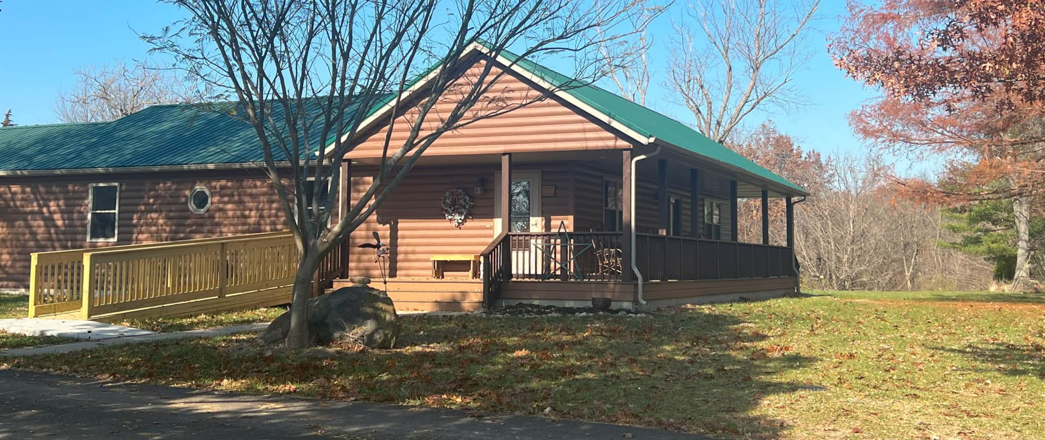 Binion Lodge at Beaver Lake