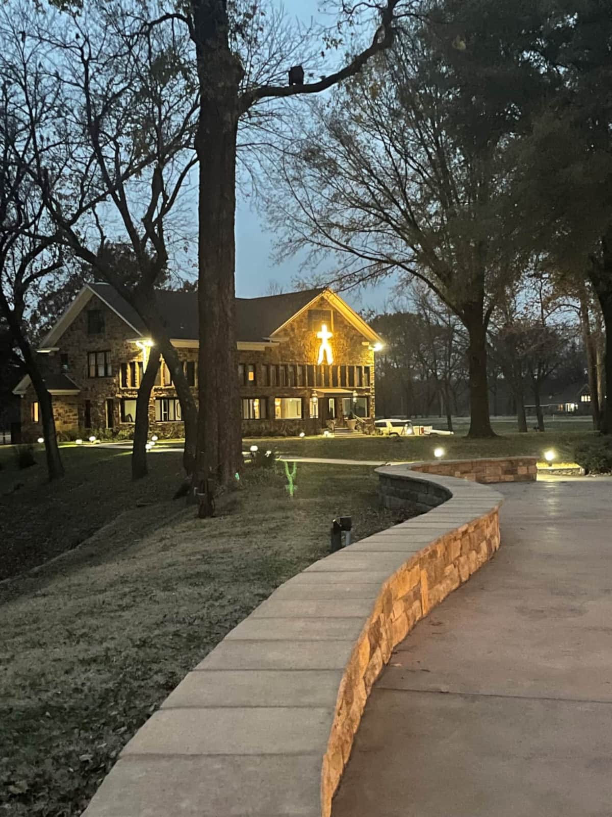 Home [crossbelldowntown.com]