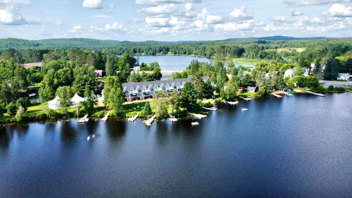 Scarlett Point Resort - Luxury Villas - Villa in Kearney