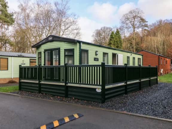 Calgarth Lodge - White Cross Bay Holiday Park - Cabin in Windermere