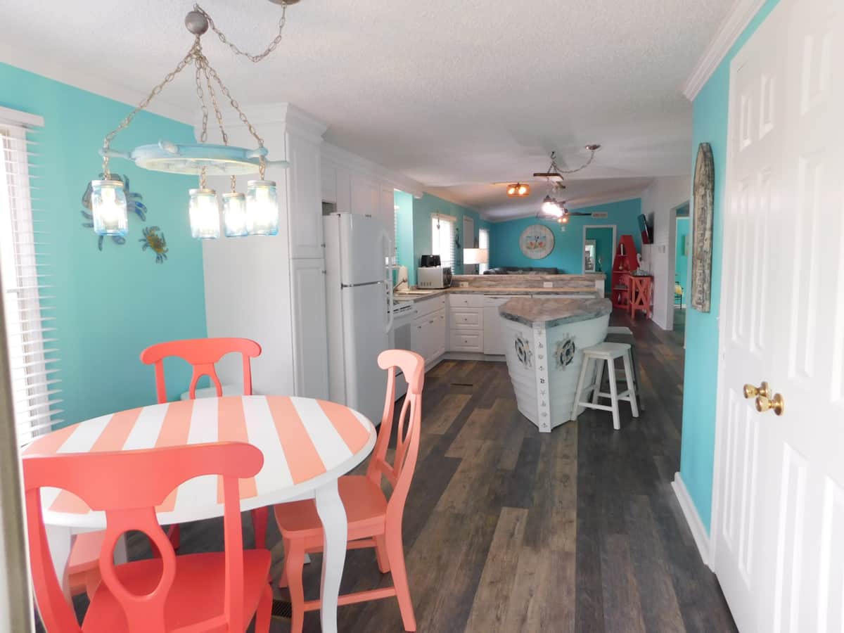 Lei-Sea Daze Beach House - Vacation Home in Horry County