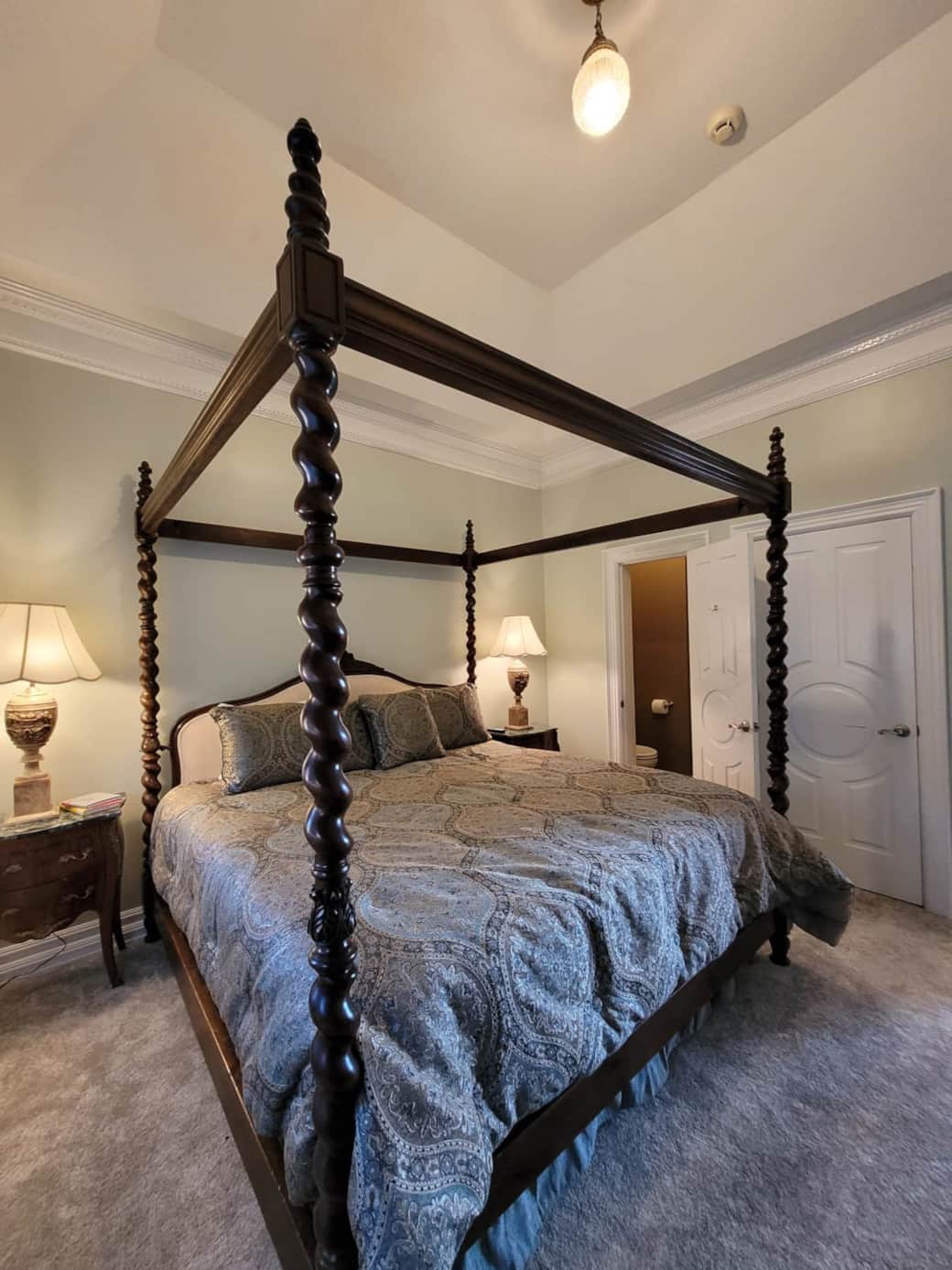 Fall Suite - Room in Plainview