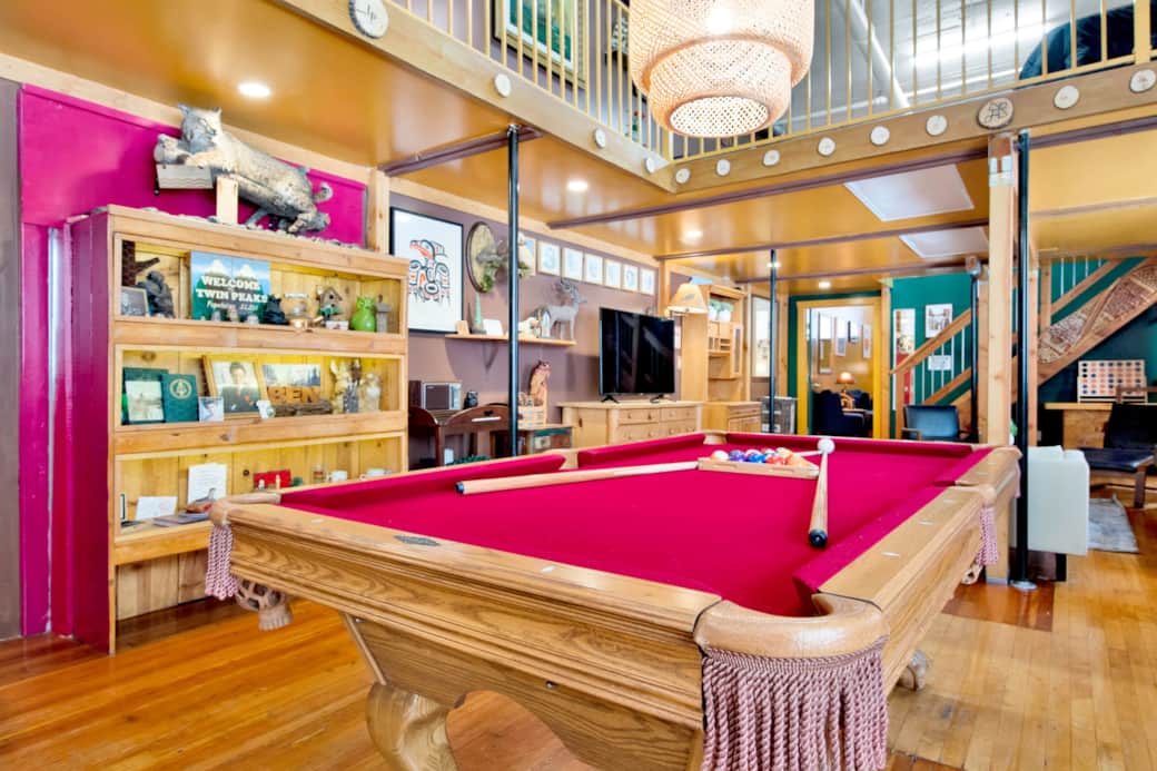 2 Level Loft W/Pool Table(Fun Cabin Vibes DTLA) - Apartment in Los Angeles