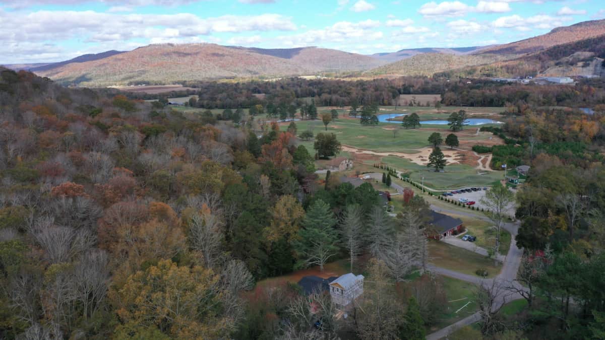 Home [e9retreat.lodgify.com]