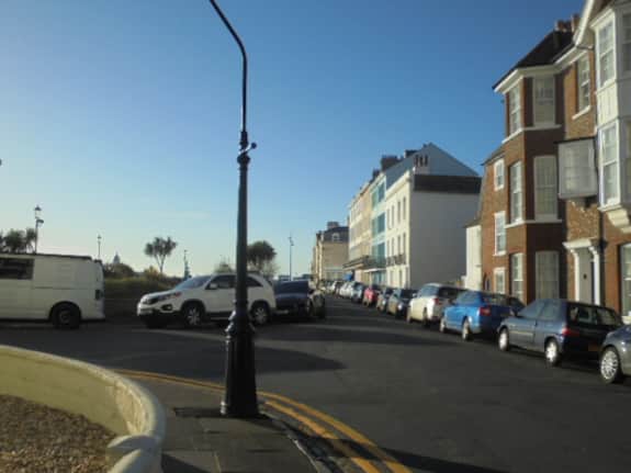 Millgrove House Apartments - Apartment in Eastbourne