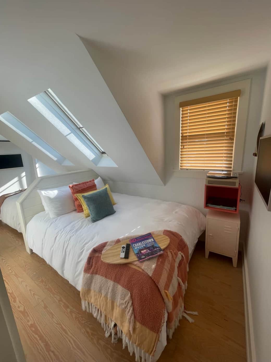 Surf Shack Hotel Room #5 - Hotel in Narragansett